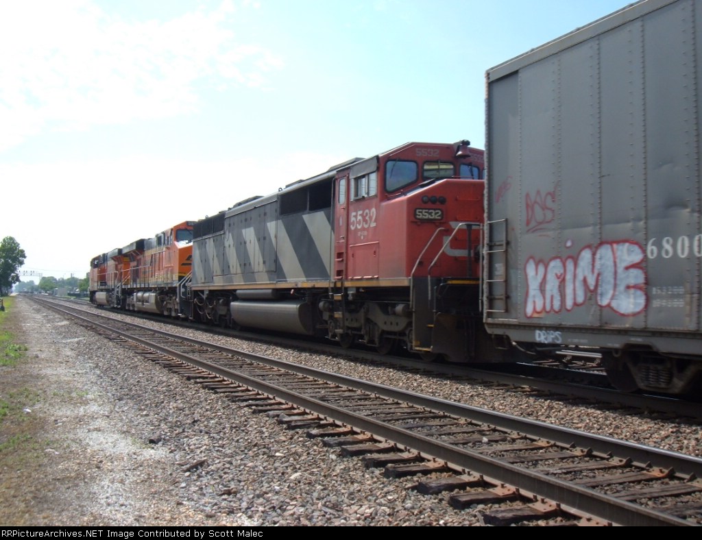 BNSF 6141 & 5975 & CN 5532